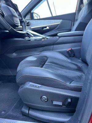 Sarkans Peugeot 3008 2021 Viļņa, ar dzinēja tilpumu 1.20 L un nobraukumu 66 tūkst. km par 19300 €, foto 23 vietnē AUTOMOTO.COM.LV