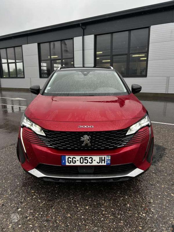 Red Peugeot 3008 2021 in Panevezys, with an engine capacity of 1.50 L and mileage of 238 thousand km for 11700 €, photo 3 on AUTOMOTO.COM.LV