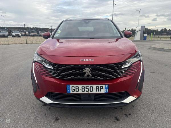 Красный Пежо 3008 2021 в Таураге, объемом двигателя 1.50 л и пробегом 210 тыс. км за 12000 €, фото 3 на AUTOMOTO.COM.LV