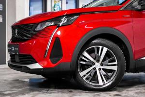 Red Peugeot 3008 2022 in Kaunas, with an engine capacity of 1.60 L and mileage of 124 thousand km for 18950 €, photo 7 on AUTOMOTO.COM.LV