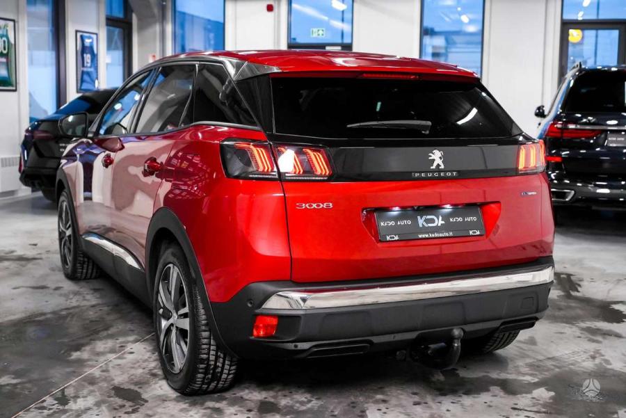 Red Peugeot 3008 2022 in Kaunas, with an engine capacity of 1.60 L and mileage of 124 thousand km for 18950 €, photo 10 on AUTOMOTO.COM.LV