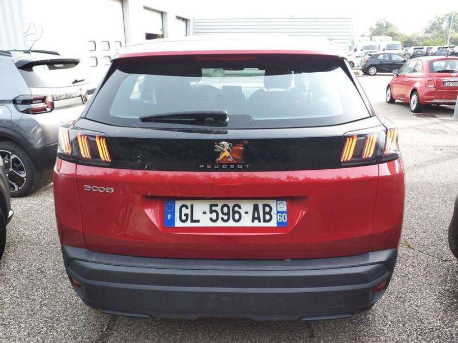 Red Peugeot 3008 2022 in Vilnius, with an engine capacity of 1.20 L and mileage of 76 thousand km for 16940 €, photo 3 on AUTOMOTO.COM.LV