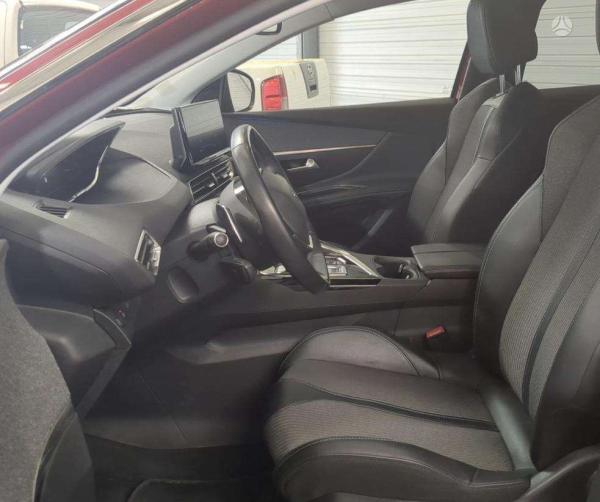 Red Peugeot 3008 2022 in Vilnius, with an engine capacity of 1.20 L and mileage of 154 thousand km for 13672 €, photo 3 on AUTOMOTO.COM.LV