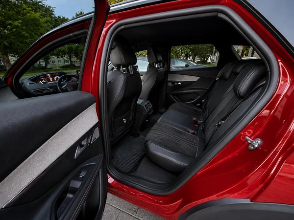 Sarkans Peugeot 3008 2022 Narva, ar dzinēja tilpumu 1.50 L un nobraukumu 77 tūkst. km par 22000 €, foto 4 vietnē AUTOMOTO.COM.LV