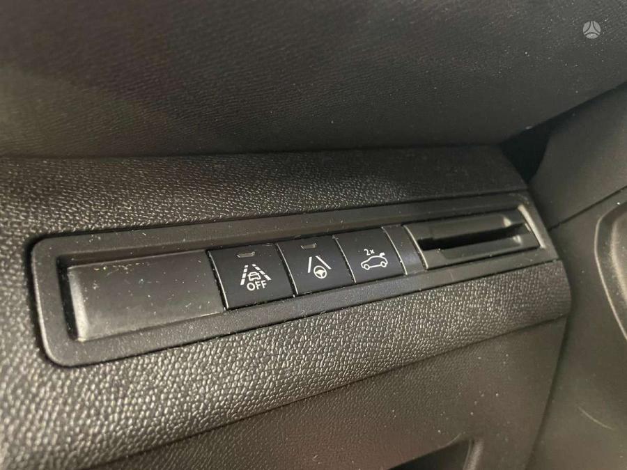 Sarkans Peugeot 3008 2022 Marijampole, ar dzinēja tilpumu 1.20 L un nobraukumu 150 tūkst. km par 17182 €, foto 17 vietnē AUTOMOTO.COM.LV