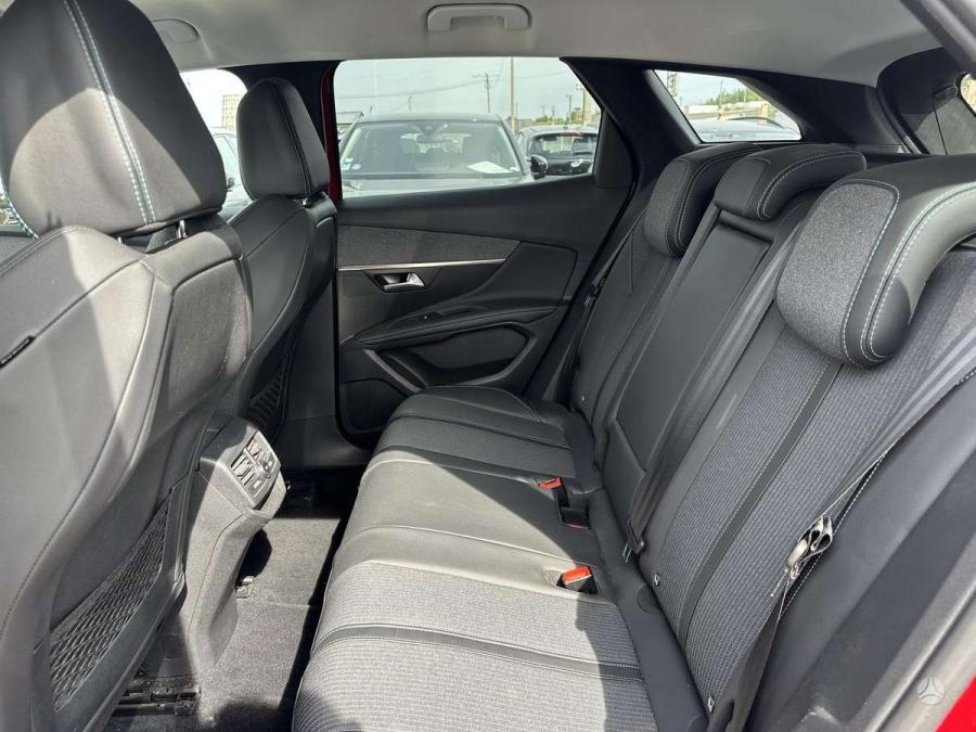 Red Peugeot 3008 2022 in Vilnius, with an engine capacity of 1.50 L and mileage of 177 thousand km for 13914 €, photo 14 on AUTOMOTO.COM.LV
