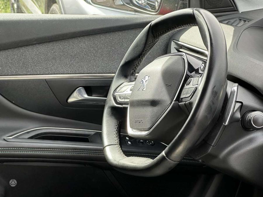 Red Peugeot 3008 2022 in Vilnius, with an engine capacity of 1.50 L and mileage of 177 thousand km for 13914 €, photo 22 on AUTOMOTO.COM.LV