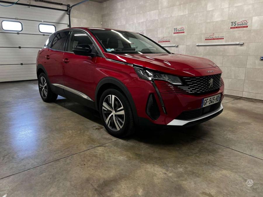 Red Peugeot 3008 2022 in Marijampole, with an engine capacity of 1.20 L and mileage of 147 thousand km for 14254 €, photo 4 on AUTOMOTO.COM.LV
