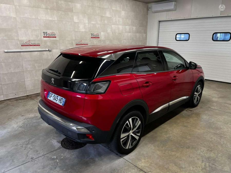 Red Peugeot 3008 2022 in Marijampole, with an engine capacity of 1.20 L and mileage of 147 thousand km for 14254 €, photo 5 on AUTOMOTO.COM.LV