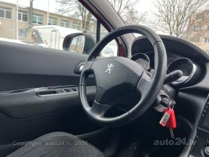 Red Peugeot 3008 2016 in Narva, with an engine capacity of 1.60 L and mileage of 190 thousand km for 5499 €, photo 23 on AUTOMOTO.COM.LV
