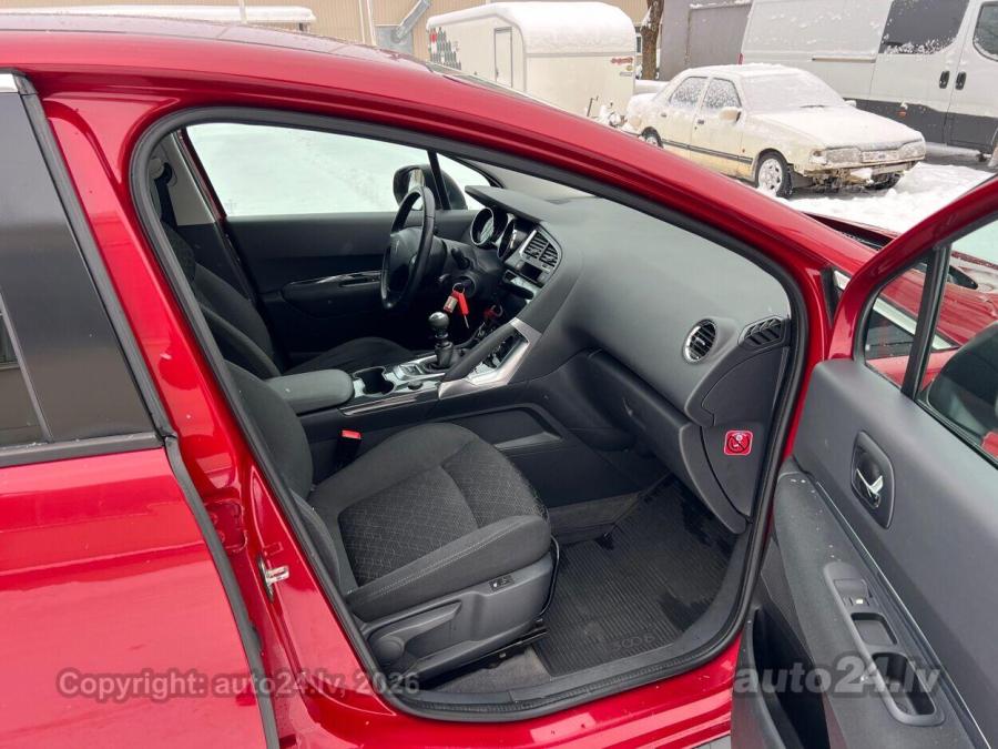 Red Peugeot 3008 2016 in Narva, with an engine capacity of 1.60 L and mileage of 190 thousand km for 5499 €, photo 24 on AUTOMOTO.COM.LV