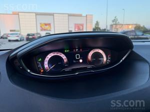 Red Peugeot 3008 2017 in Jelgava, with an engine capacity of 2.00 L and mileage of 153 thousand km for 15500 €, photo 11 on AUTOMOTO.COM.LV