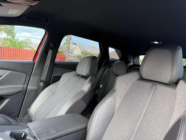 Red Peugeot 3008 2017 in Taurage, with an engine capacity of 1.20 L and mileage of 155 thousand km for 10500 €, photo 11 on AUTOMOTO.COM.LV