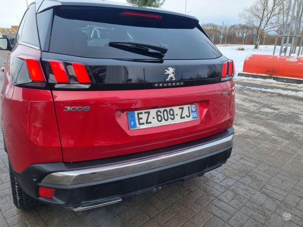 Red Peugeot 3008 2018 in Taurage, with an engine capacity of 1.50 L and mileage of 201 thousand km for 12500 €, photo 3 on AUTOMOTO.COM.LV