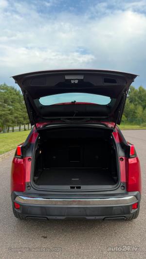 Sarkans Peugeot 3008 2018 Tallina, ar dzinēja tilpumu 1.20 L un nobraukumu 113 tūkst. km par 14490 €, foto 9 vietnē AUTOMOTO.COM.LV