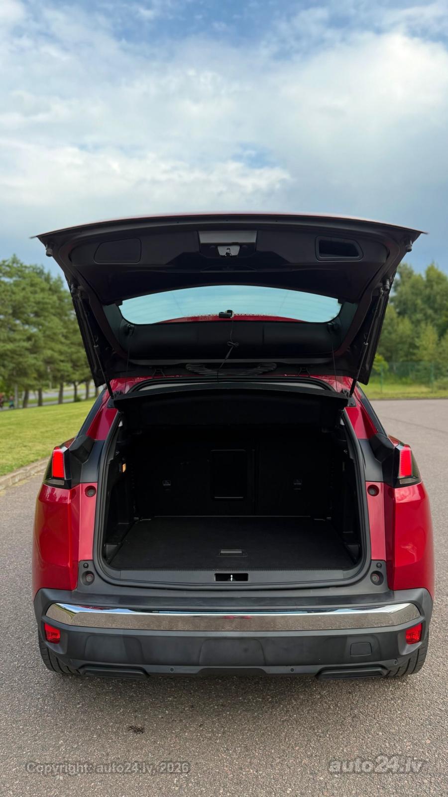 Sarkans Peugeot 3008 2018 Tallina, ar dzinēja tilpumu 1.20 L un nobraukumu 113 tūkst. km par 14490 €, foto 9 vietnē AUTOMOTO.COM.LV