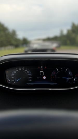 Red Peugeot 3008 2018 in Tallinn, with an engine capacity of 1.20 L and mileage of 109 thousand km for 13200 €, photo 26 on AUTOMOTO.COM.LV