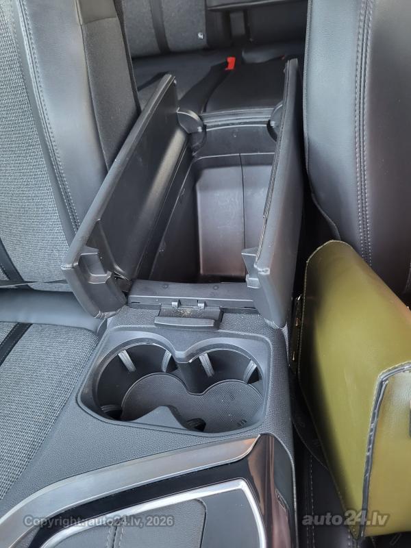 Peugeot 3008 2017 in Tallinn, with an engine capacity of 1.20 L and mileage of 115 thousand km for 11250 €, photo 9 on AUTOMOTO.COM.LV