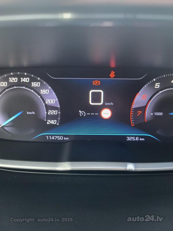 Peugeot 3008 2017 in Tallinn, with an engine capacity of 1.20 L and mileage of 115 thousand km for 11250 €, photo 10 on AUTOMOTO.COM.LV