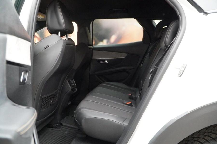 Peugeot 3008 2022 Peetri, ar dzinēja tilpumu 1.20 L un nobraukumu 110 tūkst. km par 18400 €, foto 11 vietnē AUTOMOTO.COM.LV