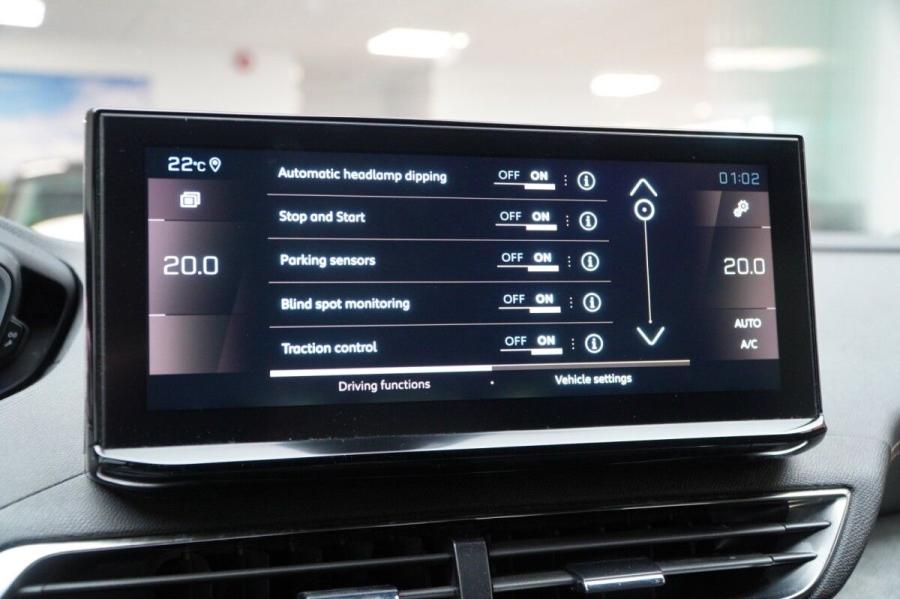 Peugeot 3008 2022 Peetri, ar dzinēja tilpumu 1.20 L un nobraukumu 110 tūkst. km par 18400 €, foto 18 vietnē AUTOMOTO.COM.LV