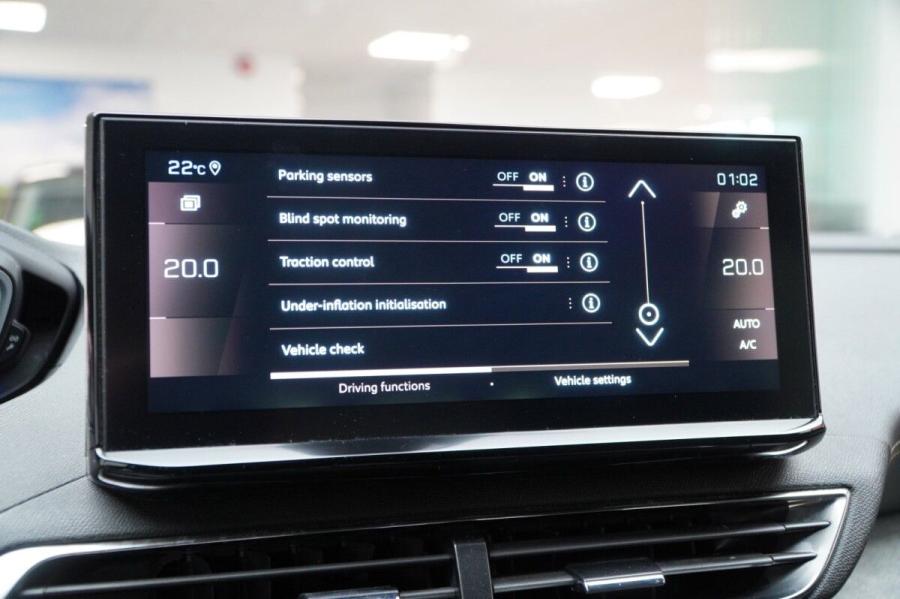 Peugeot 3008 2022 Peetri, ar dzinēja tilpumu 1.20 L un nobraukumu 110 tūkst. km par 18400 €, foto 19 vietnē AUTOMOTO.COM.LV