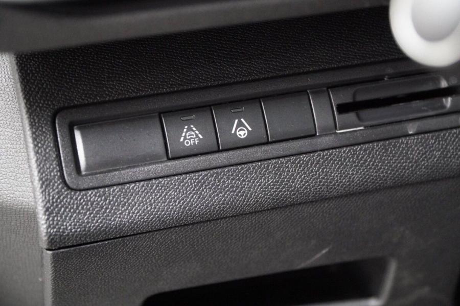 Peugeot 3008 2022 Peetri, ar dzinēja tilpumu 1.20 L un nobraukumu 110 tūkst. km par 18400 €, foto 23 vietnē AUTOMOTO.COM.LV