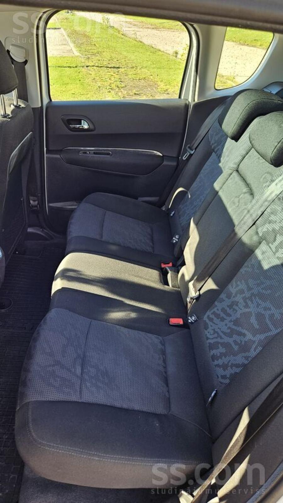 Balts Peugeot 3008 2009 Jēkabpils, ar dzinēja tilpumu 1.60 L un nobraukumu 203 tūkst. km par 4150 €, foto 6 vietnē AUTOMOTO.COM.LV