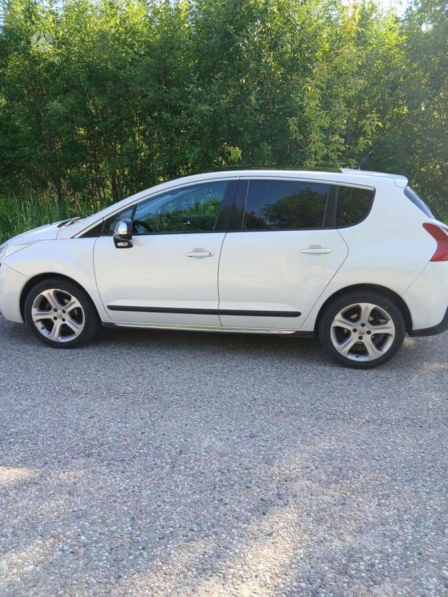 Balts Peugeot 3008 2009 Viļņa, ar dzinēja tilpumu 1.56 L un nobraukumu 252 tūkst. km par 3100 €, foto 4 vietnē AUTOMOTO.COM.LV