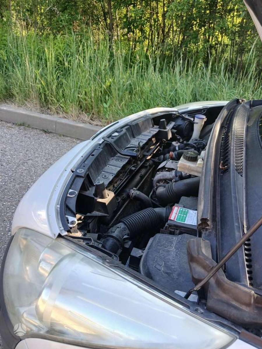 Balts Peugeot 3008 2009 Viļņa, ar dzinēja tilpumu 1.56 L un nobraukumu 252 tūkst. km par 3100 €, foto 13 vietnē AUTOMOTO.COM.LV