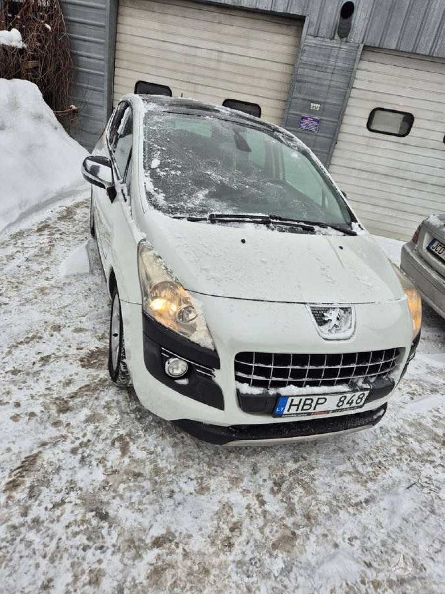 White Peugeot 3008 2010 in Kaunas, with an engine capacity of 1.56 L and mileage of 320 thousand km for 3150 €, photo 4 on AUTOMOTO.COM.LV