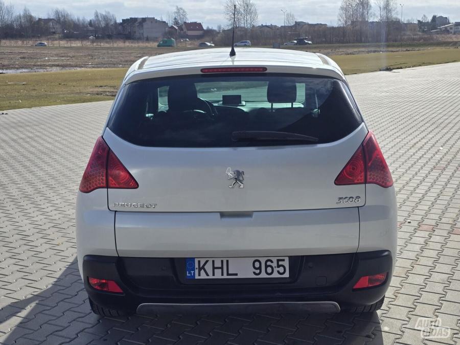 White Peugeot 3008 2010 in Siauliai, with an engine capacity of 2.00 L and mileage of 244 thousand km for 3250 €, photo 6 on AUTOMOTO.COM.LV