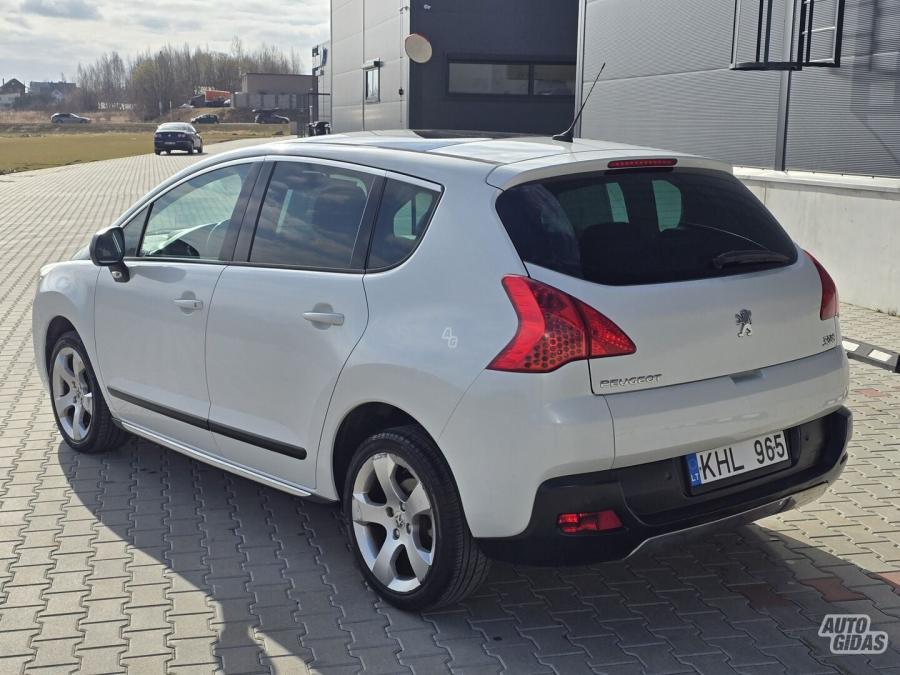 White Peugeot 3008 2010 in Siauliai, with an engine capacity of 2.00 L and mileage of 244 thousand km for 3250 €, photo 7 on AUTOMOTO.COM.LV