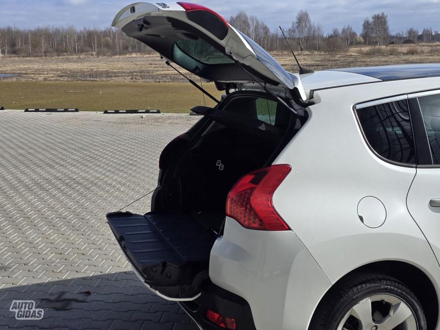 White Peugeot 3008 2010 in Siauliai, with an engine capacity of 2.00 L and mileage of 244 thousand km for 3250 €, photo 9 on AUTOMOTO.COM.LV
