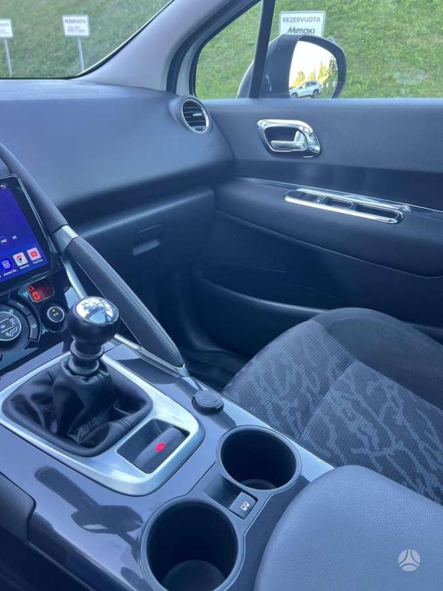 Balts Peugeot 3008 2010 Viļņa, ar dzinēja tilpumu 2.00 L un nobraukumu 256 tūkst. km par 2350 €, foto 14 vietnē AUTOMOTO.COM.LV