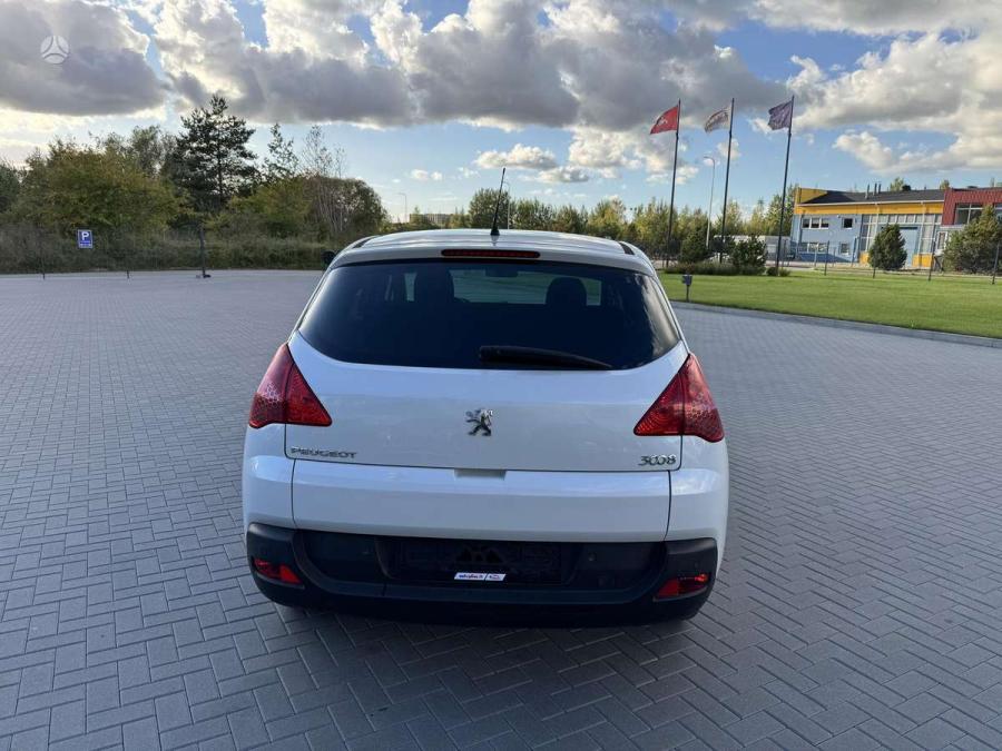 Balts Peugeot 3008 2010 Telšiai, ar dzinēja tilpumu 1.56 L un nobraukumu 151 tūkst. km par 2999 €, foto 7 vietnē AUTOMOTO.COM.LV
