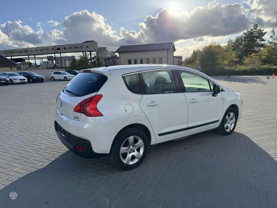 Balts Peugeot 3008 2010 Telšiai, ar dzinēja tilpumu 1.56 L un nobraukumu 151 tūkst. km par 2999 €, foto 9 vietnē AUTOMOTO.COM.LV