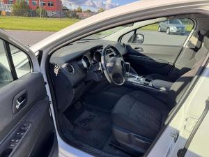 Balts Peugeot 3008 2010 Telšiai, ar dzinēja tilpumu 1.56 L un nobraukumu 151 tūkst. km par 2999 €, foto 12 vietnē AUTOMOTO.COM.LV