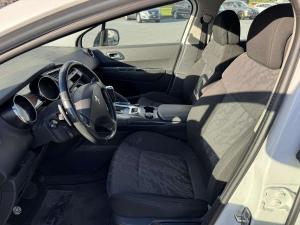 Balts Peugeot 3008 2010 Telšiai, ar dzinēja tilpumu 1.56 L un nobraukumu 151 tūkst. km par 2999 €, foto 13 vietnē AUTOMOTO.COM.LV