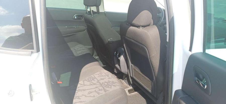 Balts Peugeot 3008 2011 Kauņa, ar dzinēja tilpumu 1.56 L un nobraukumu 247 tūkst. km par 3850 €, foto 15 vietnē AUTOMOTO.COM.LV