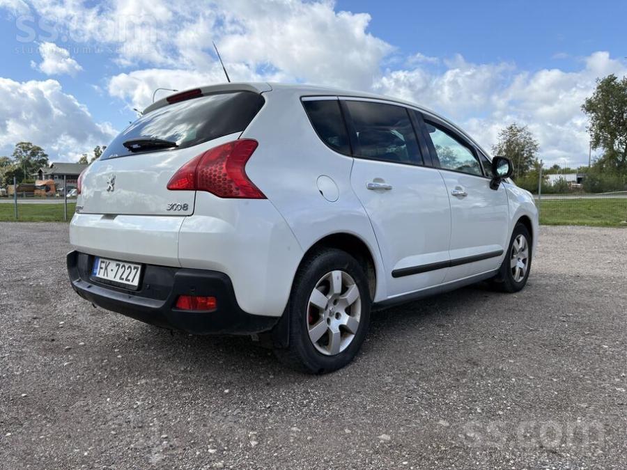 Balts Peugeot 3008 2011 Daugavpils, ar dzinēja tilpumu 1.60 L un nobraukumu 380 tūkst. km par 2450 €, foto 6 vietnē AUTOMOTO.COM.LV