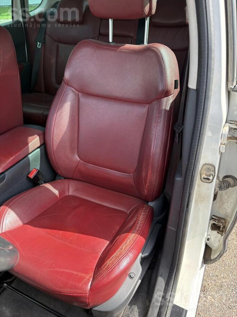 Balts Peugeot 3008 2011 Daugavpils, ar dzinēja tilpumu 1.60 L un nobraukumu 380 tūkst. km par 2450 €, foto 18 vietnē AUTOMOTO.COM.LV