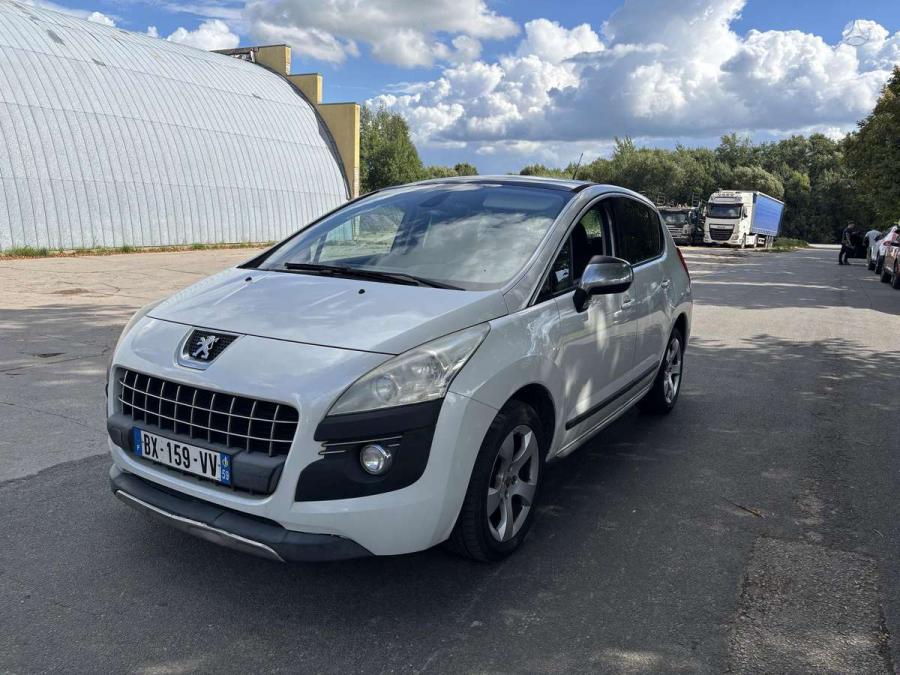 White Peugeot 3008 2011 in Taurage, with an engine capacity of 1.56 L and mileage of 230 thousand km for 2700 €, photo 1 on AUTOMOTO.COM.LV