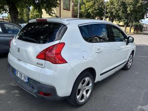 White Peugeot 3008 2011 in Taurage, with an engine capacity of 1.56 L and mileage of 230 thousand km for 2700 €, photo 4 on AUTOMOTO.COM.LV