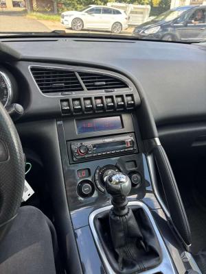 White Peugeot 3008 2011 in Taurage, with an engine capacity of 1.56 L and mileage of 230 thousand km for 2700 €, photo 12 on AUTOMOTO.COM.LV