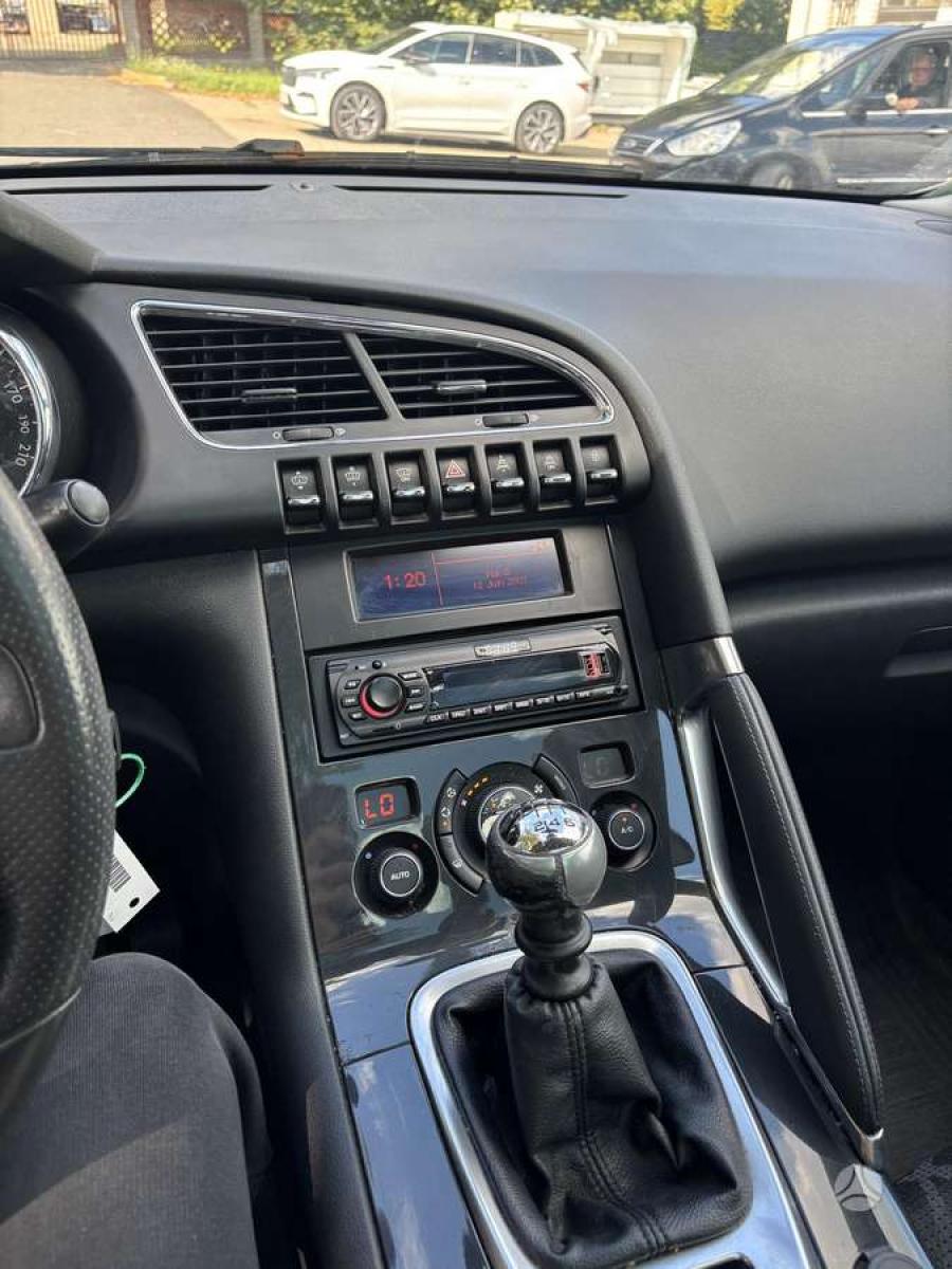 White Peugeot 3008 2011 in Taurage, with an engine capacity of 1.56 L and mileage of 230 thousand km for 2700 €, photo 12 on AUTOMOTO.COM.LV