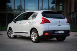 White Peugeot 3008 2012 in Jelgava, with an engine capacity of 2.00 L and mileage of 225 thousand km for 8200 €, photo 4 on AUTOMOTO.COM.LV
