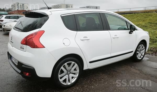 White Peugeot 3008 2013 in Riga, with an engine capacity of 2.00 L and mileage of 241 thousand km for 5100 €, photo 6 on AUTOMOTO.COM.LV