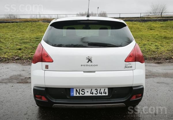 White Peugeot 3008 2013 in Riga, with an engine capacity of 2.00 L and mileage of 241 thousand km for 5100 €, photo 8 on AUTOMOTO.COM.LV