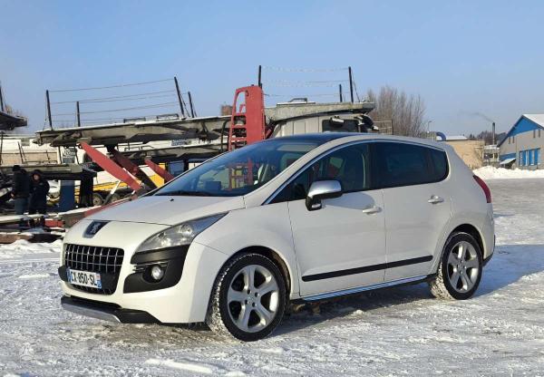 White Peugeot 3008 2013 in Taurage, with an engine capacity of 2.00 L and mileage of 246 thousand km for 4200 €, photo 1 on AUTOMOTO.COM.LV